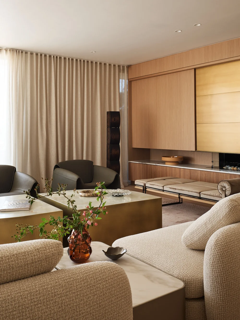 Poised Above the Harbour | Potts Point Penthouse by Alexandra Kidd ...