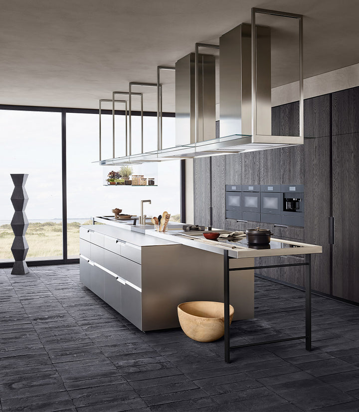 The enduring appeal of stainless steel | Poliform